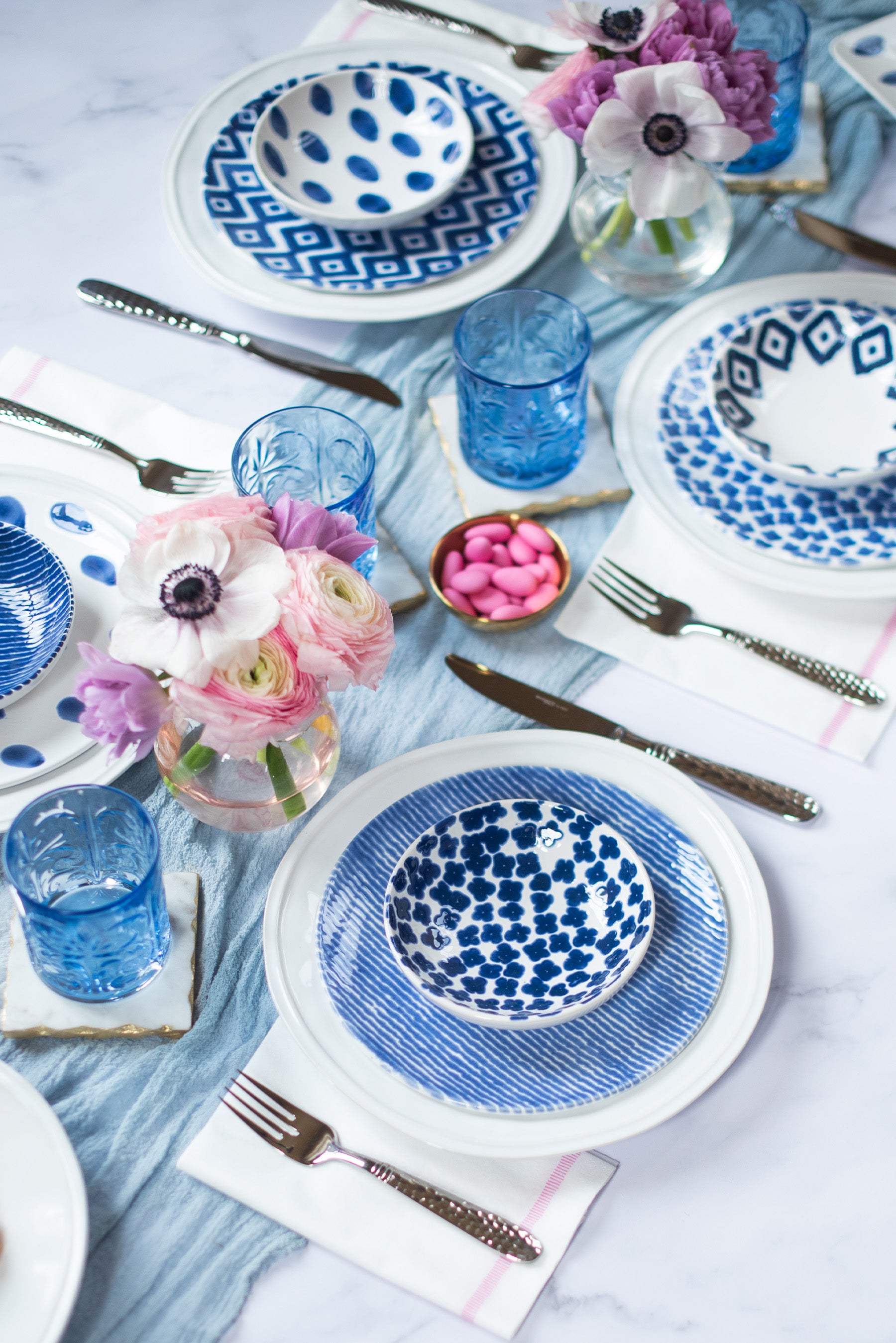 Santorini | Blue & White Patterned Dinnerware – VIETRI